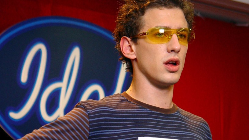 Został gwiazdą dzięki "Idolowi". Jak dziś wygląda i co robi Maciek Rock ...