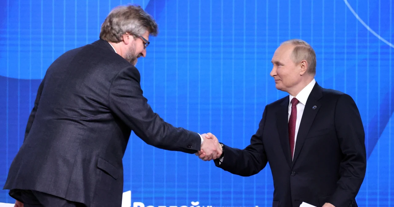 Władimir Putin: Zachód gra w niebezpieczną, brudną i krwawą grę ...