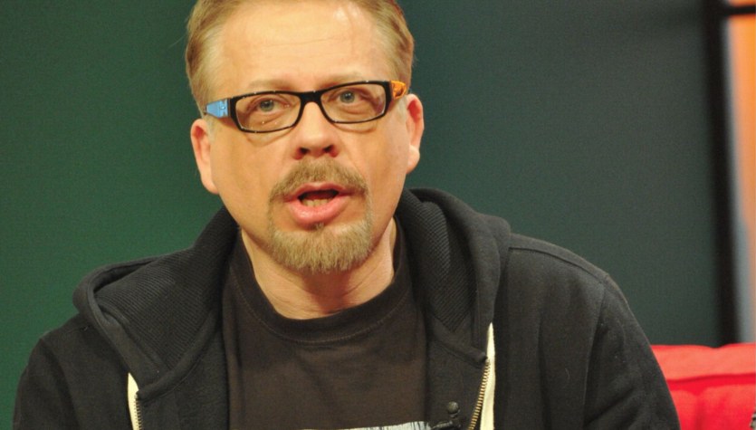 Tomasz Raczek przeszedł ogromną metamorfozę. Nie przypomina siebie ...