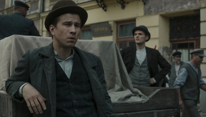 "Polowanie na ćmy": Nowy serial historyczny. Gdzie i kiedy oglądać ...