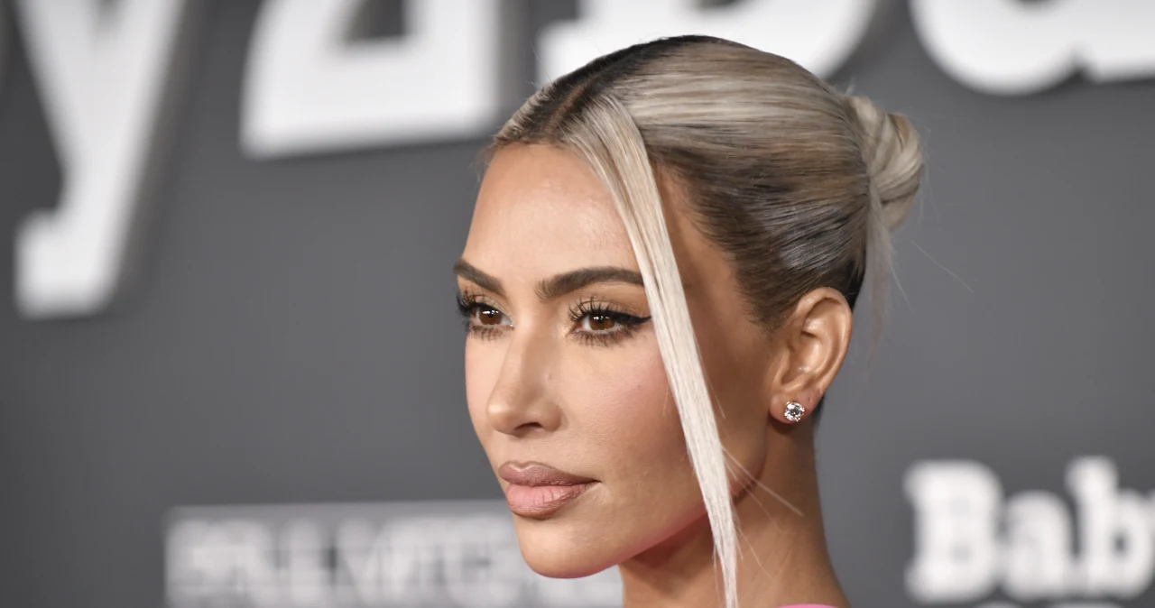 Kim Kardashian pokazała zdjęcie z młodości. Podobna do siebie? - Kobieta w INTERIA.PL