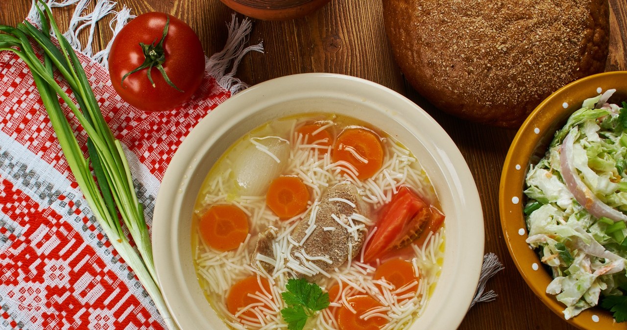 Jakie przyprawy dodać do zupy? Lista - Kobieta w INTERIA.PL