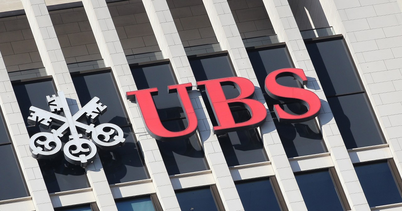 UBS przejmie Credit Suisse? Media: Trwają rozmowy - Biznes w INTERIA.PL