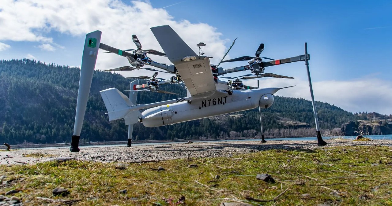 Boeing prezentuje hybrydowy system 2 w 1. VTOL dla każdego drona ...