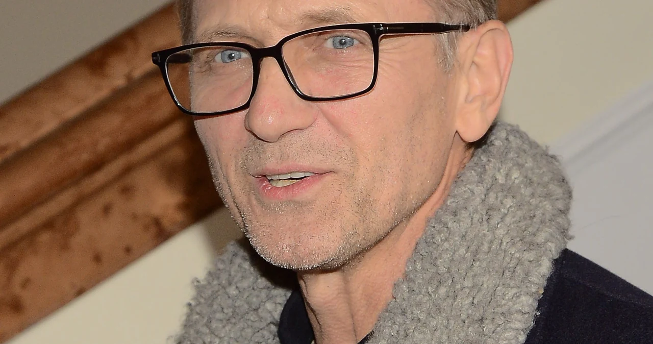 Andrzej Chyra: alkoholizm i późne ojcostwo. Aktor wyjawił, jak obecnie ...