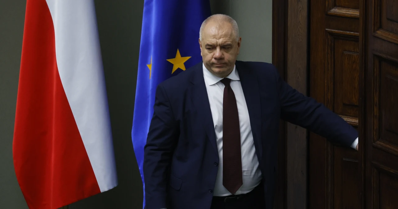 Jacek Sasin z prośbą do prezesa PKO BP. Chodzi o Franciszka Przybyłę - Wydarzenia w INTERIA.PL