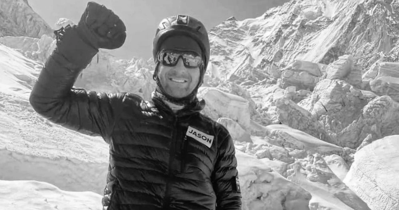Australijczyk zdobył Mount Everest. Zmarł podczas schodzenia z góry ...