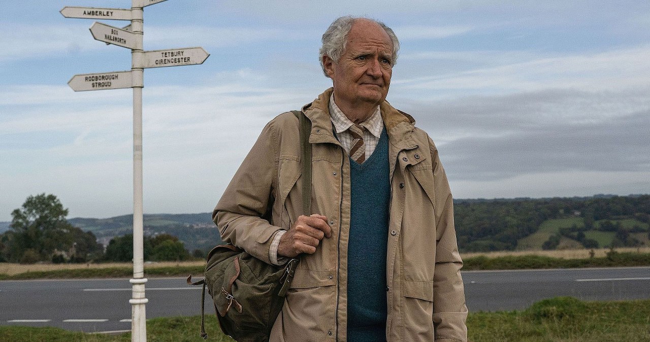 "Niezwykła wędrówka Harolda Fry": Jim Broadbent w ekranizacji ...