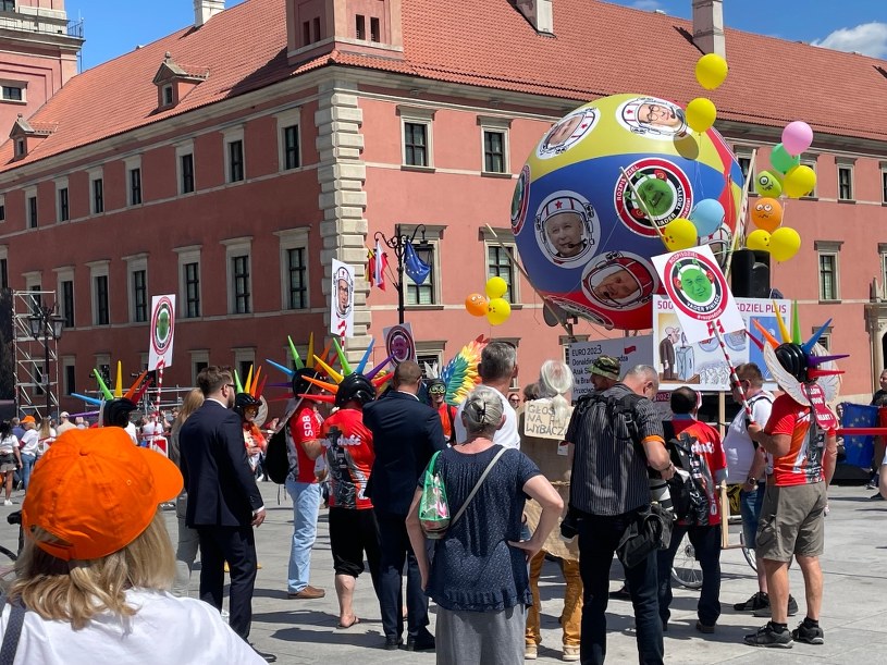 Byliśmy na marszu 4 czerwca. Co mówili ludzie? - Wydarzenia w INTERIA.PL