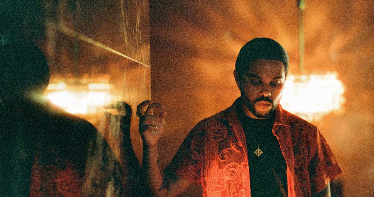 "Idol" z Lily-Rose Depp: Kontrowersje, Oglądalność i Tajemnica Sekty ...