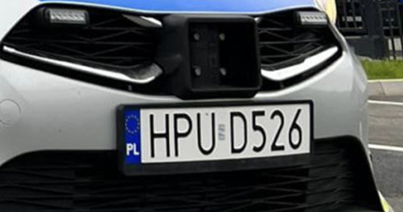 Tablice rejestracyjne służb. Jak rozpoznać auta policji, BOR i CBA ...