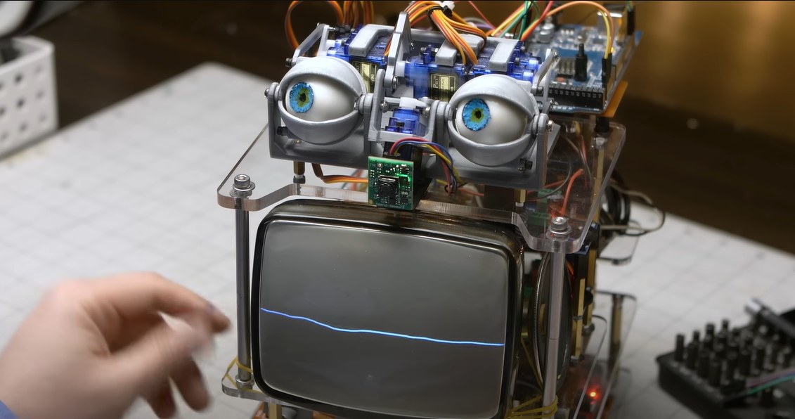 Alexa jako robot z wyłupiastymi oczami to nowy poziom obcowania z ...