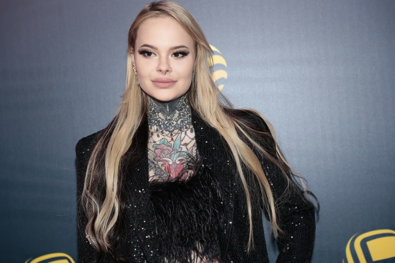 Monika Miller debiutuje jako Monami. Co już wiemy o płycie "Spectrum ...