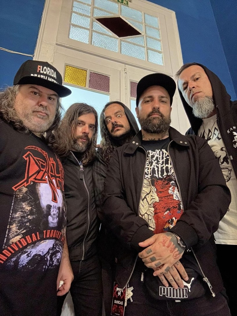 Besta przed premierą płyty "Terra Em Desapego" - Muzyka w INTERIA.PL