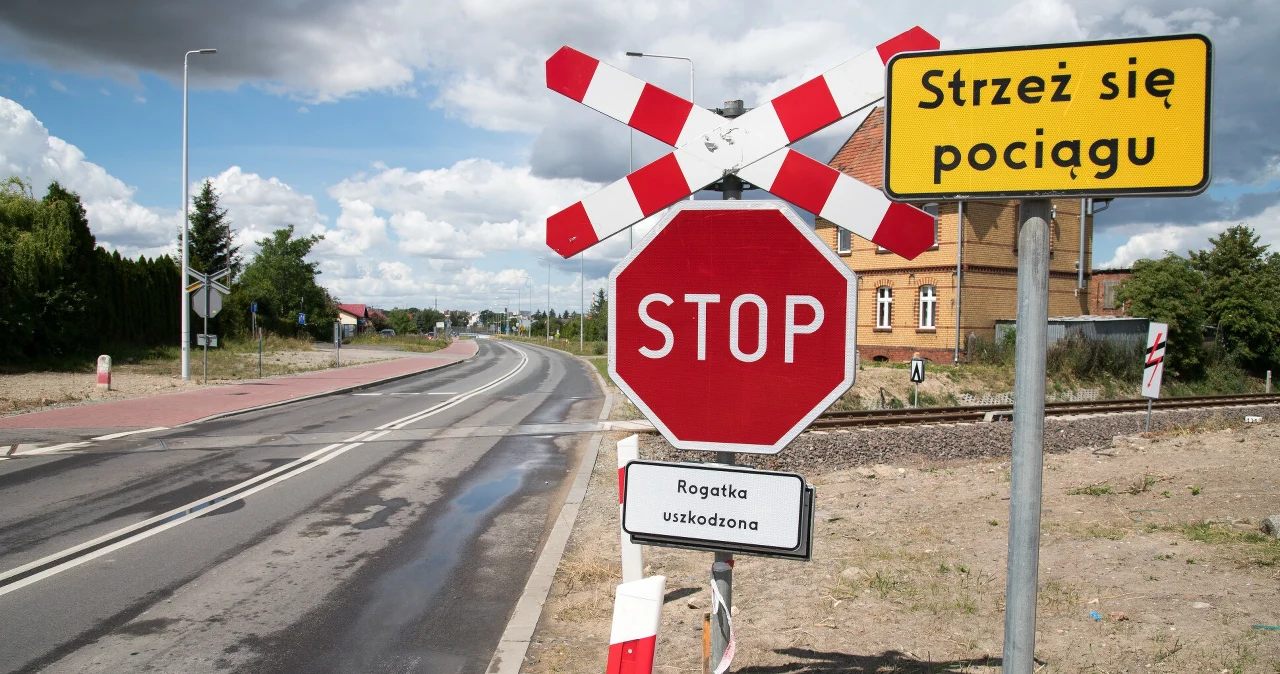 Znak STOP na przejeździe kolejowym - czy zawsze trzeba się zatrzymać ...
