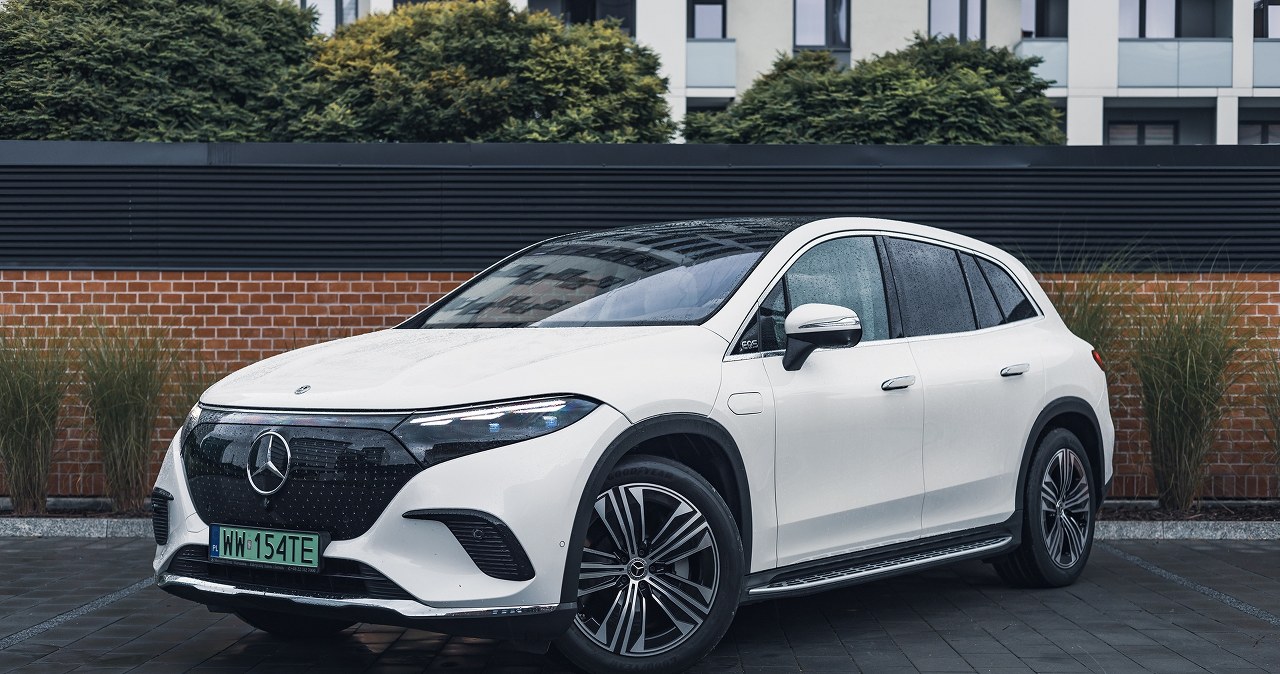 Mercedes EQS SUV 580 4MATIC - bardzo luksusowy i rodzinny, ale nie bez ...