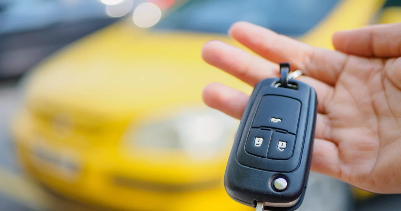 Jak uruchomić auto bez immonilizera, kiedy kluczyk nie działa ...