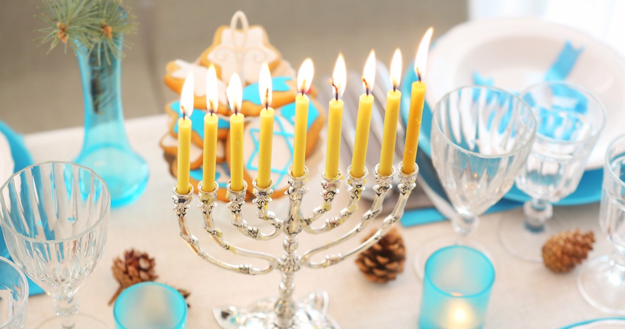 Co to jest Chanuka i co oznaczają świece chanukowe? - GeekWeek w INTERIA.PL