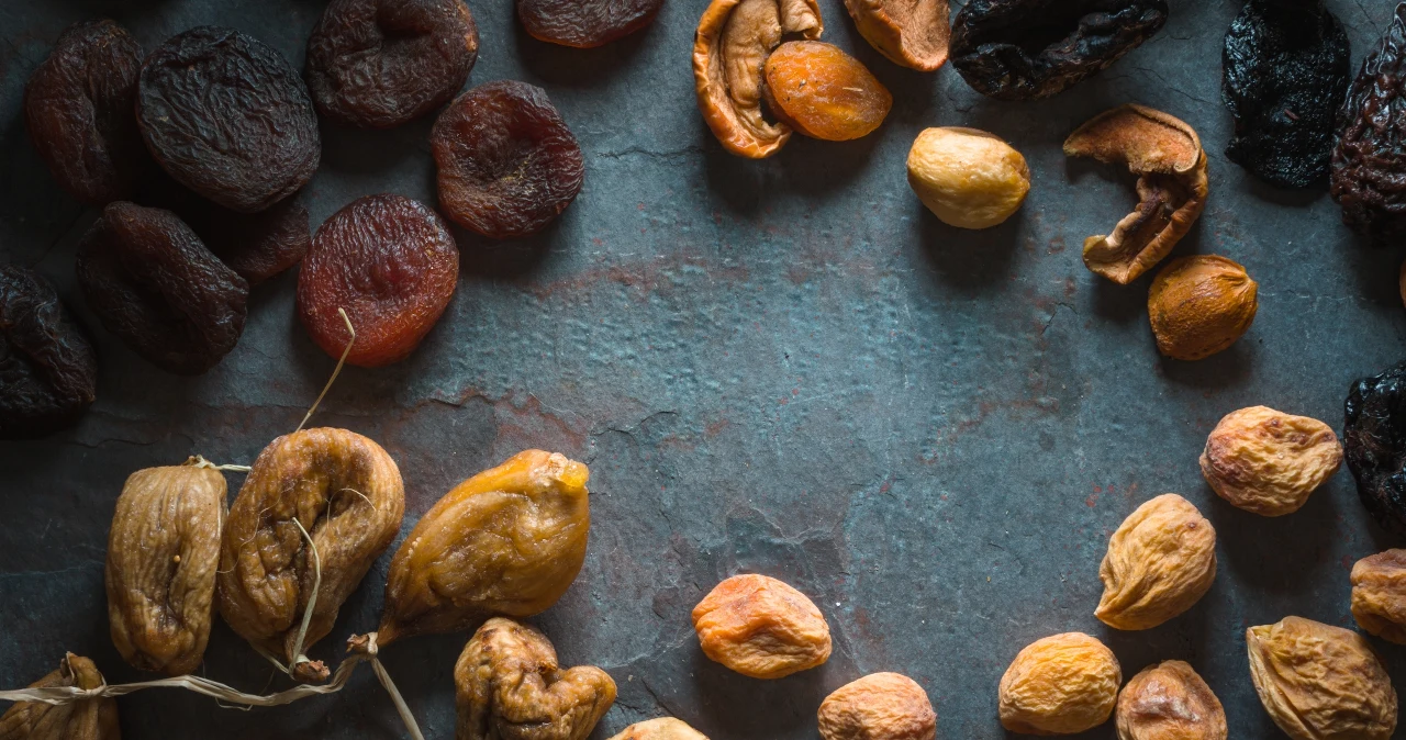 Suszone owoce – nie tylko zamiennik słodyczy. Jakie mają zalety? - Kobieta w INTERIA.PL