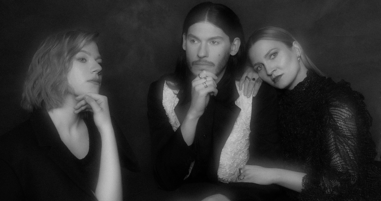 "Tyle tych słów, a nie ma o czym gadać". Pola Chobot & Adam Baran łączą ...