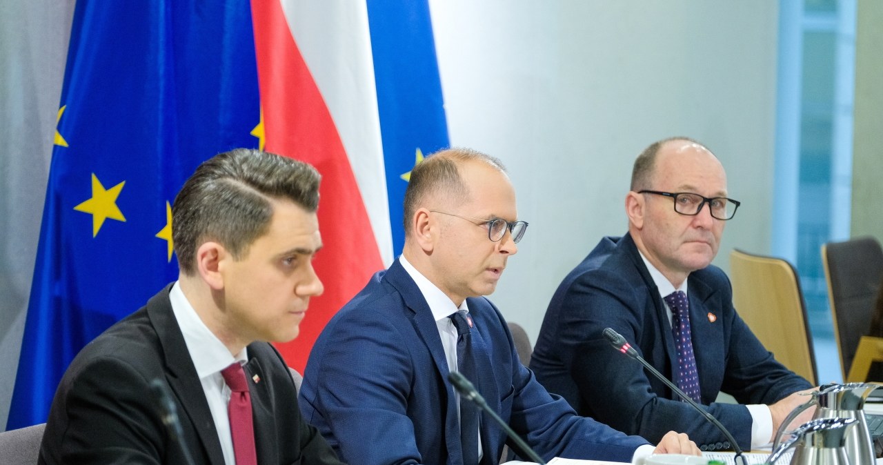 Afera wizowa. Wiadomo, kto złoży wyjaśnienia przed komisją śledczą - Wydarzenia w INTERIA.PL