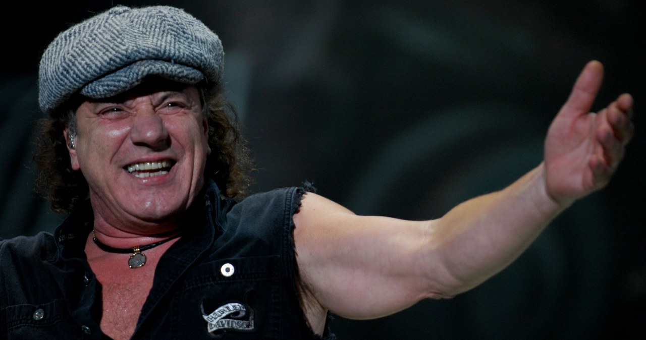 Oto nowy basista AC/DC? Grał z Celine Dion i... Shakirą! - Muzyka w ...