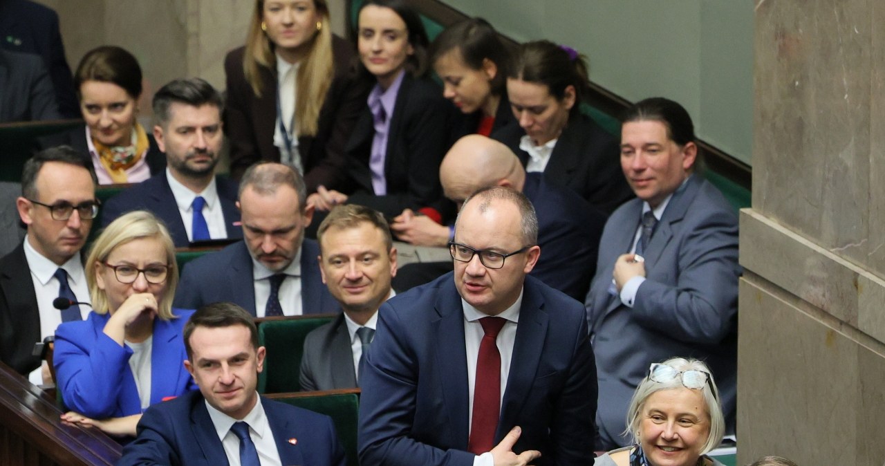 Sondaż SW Research. Polacy ocenili rząd. Wysokie noty - Wydarzenia w INTERIA.PL