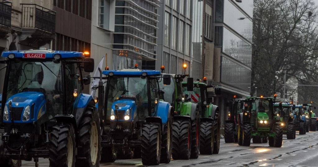 Belgia: Protesty rolników. Zamieszki z policją w Brukseli - Wydarzenia ...