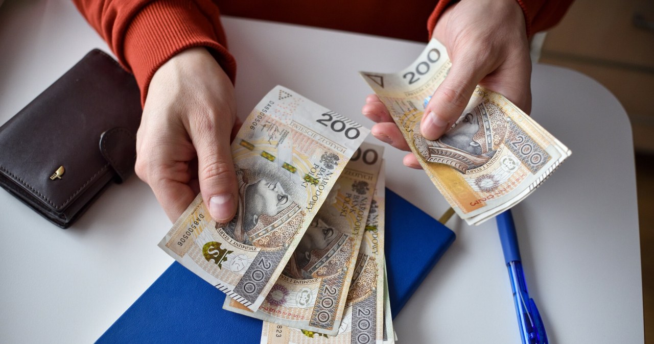 Okienko transferowe w ZUS 2024. Jak przekazać składki do OFE ...