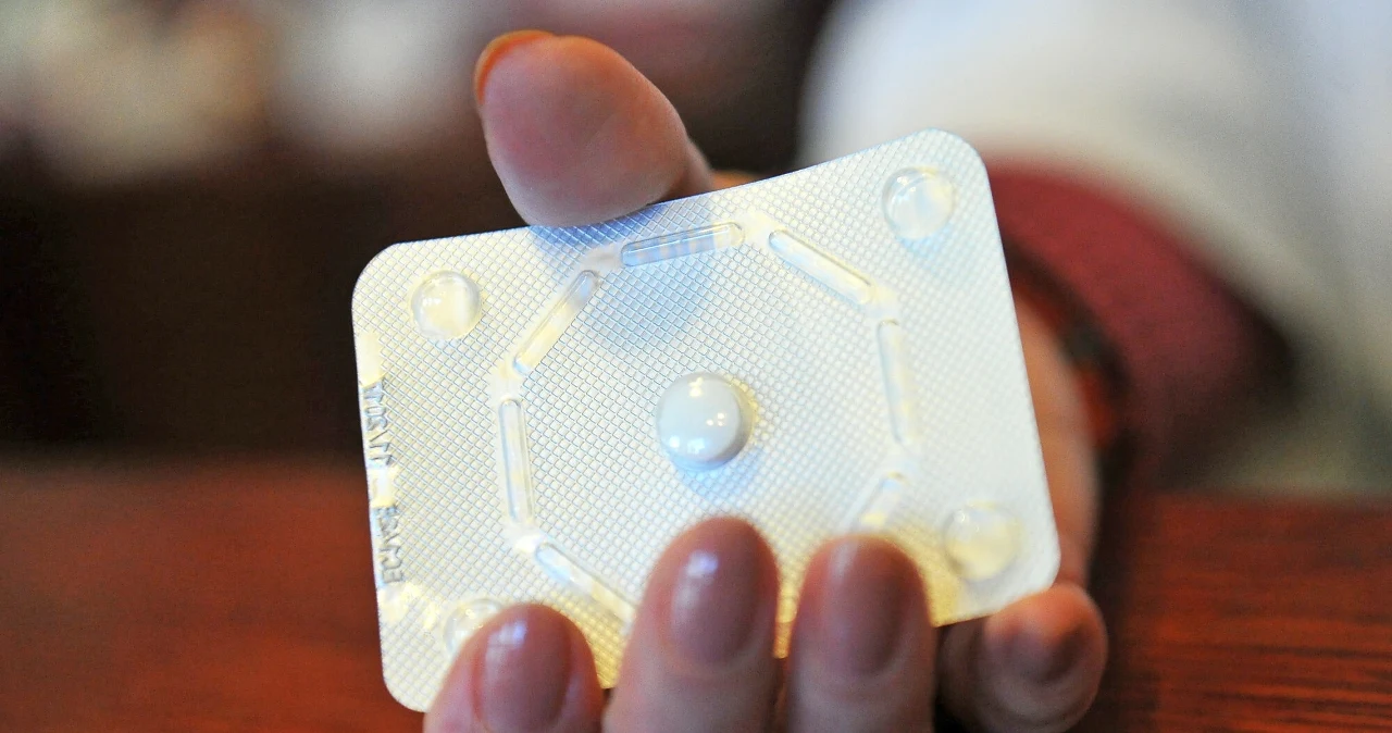 Tabletka "dzień po". Senat zdecydował - Wydarzenia w INTERIA.PL