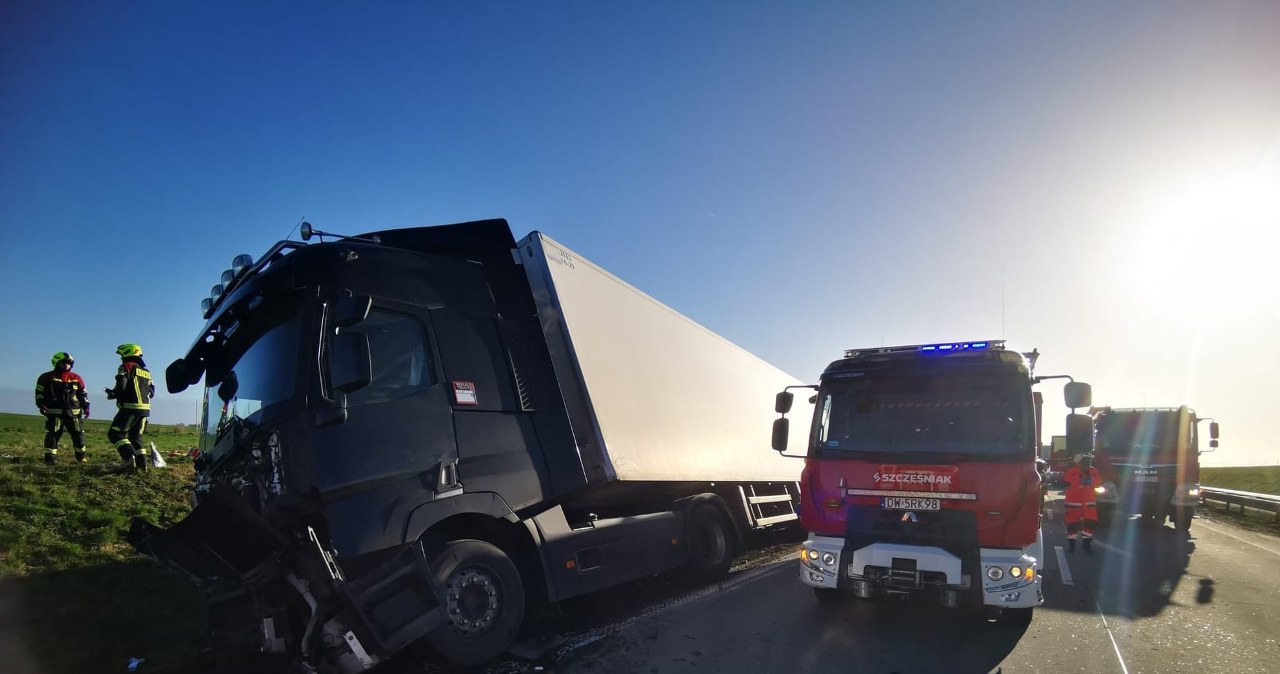 Jarostów. Wypadek na autostradzie A4. Są ofiary - Wydarzenia w INTERIA.PL