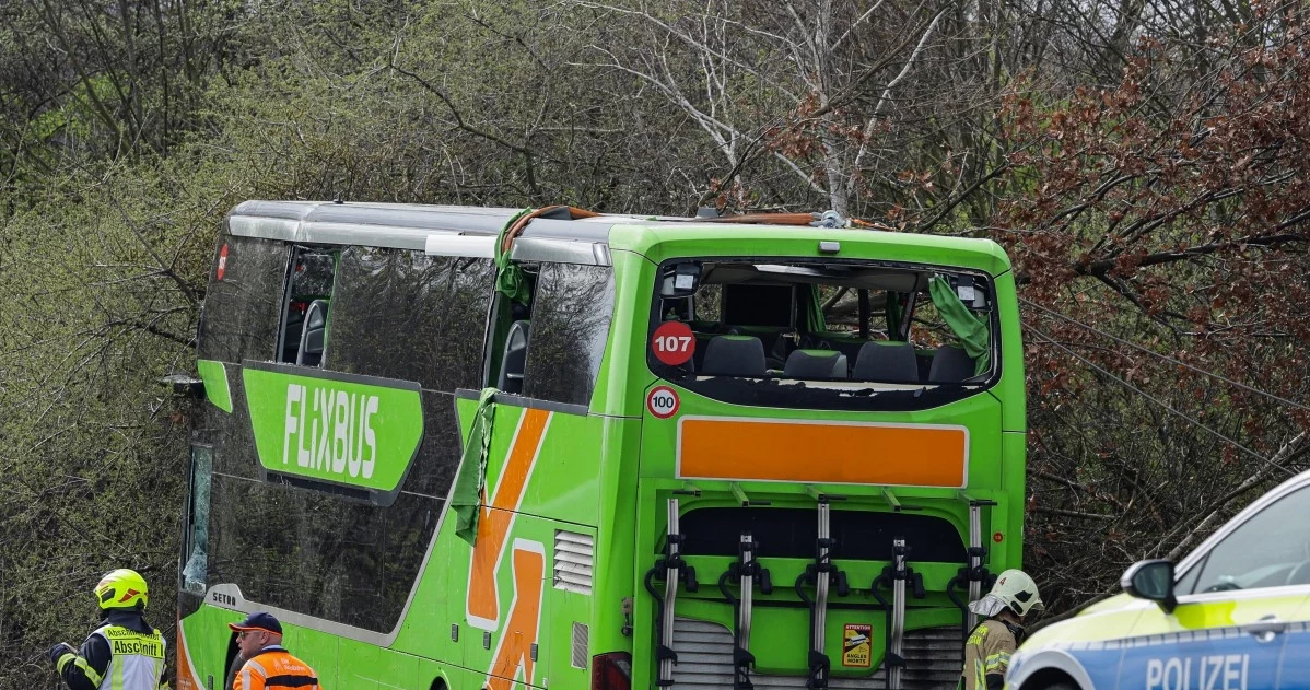 Niemcy. Wypadek Flixbusa na autostradzie. Kilka ofiar - Wydarzenia w ... Niemcy. Wypadek Flixbusa na autostradzie. Kilka ofiar - Wydarzenia w ...