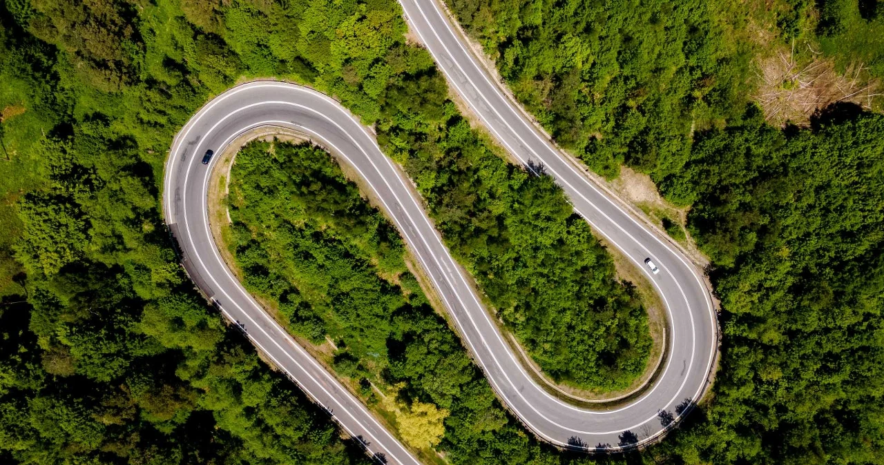 Najbardziej kręta droga w Polsce. 7 km w Bieszczadach - Motoryzacja w ...