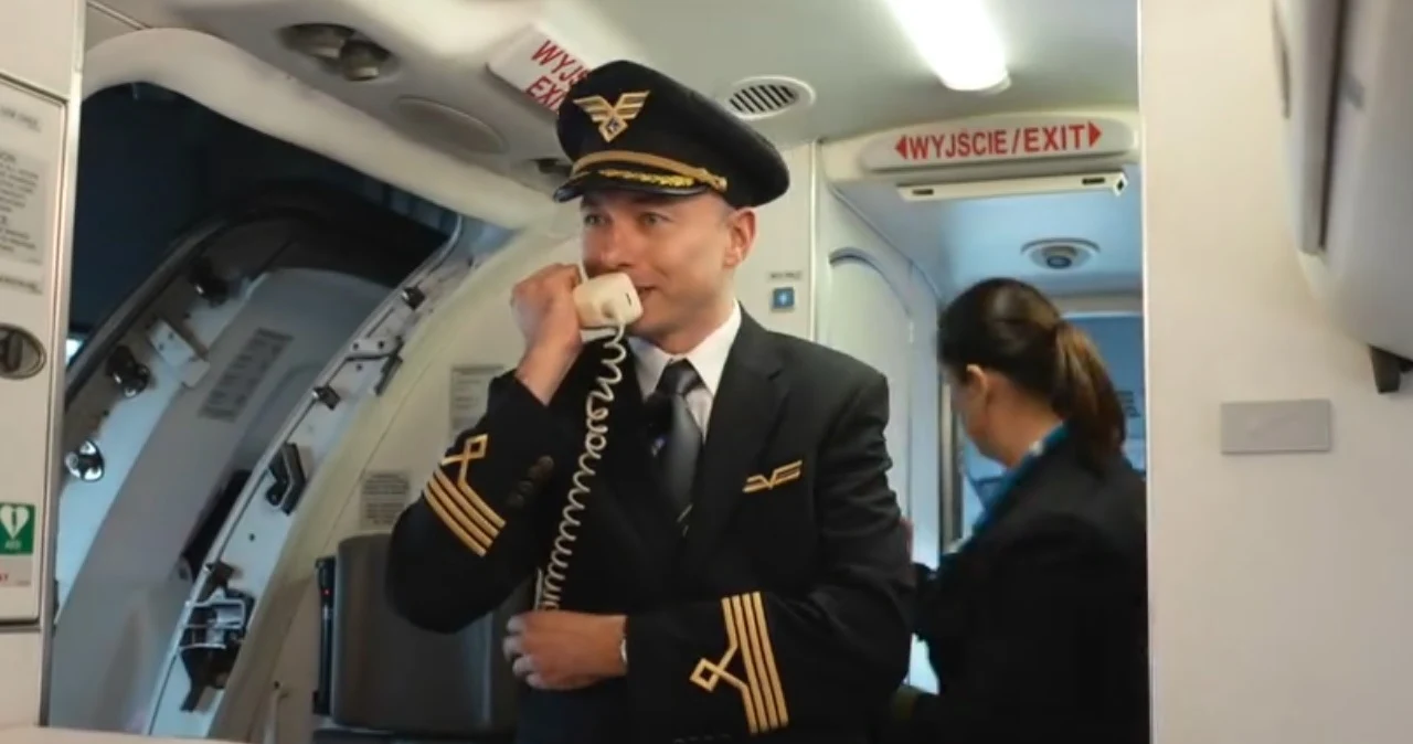 LOT. Kapitan samolotu oświadczył się na pokładzie. Niezwykła reakcja ...