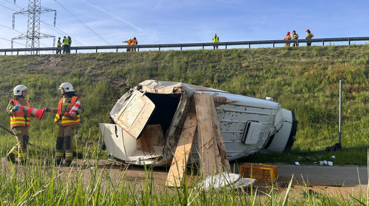 Cztery osoby ranne w zderzeniu busa z samochodem osobowym na A4 - RMF 24