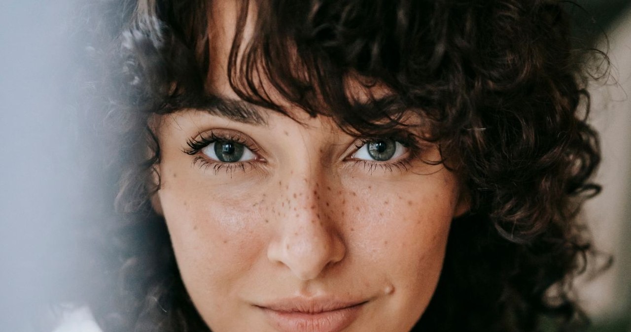 Jak zrobić piegi? Nie tylko henna czy pisak będą w tym pomocne ...