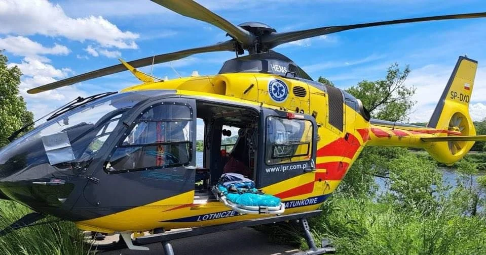 Kraków. Perfekcyjne lądowanie LPR. Pilot posadził śmigłowiec na ścieżce ...