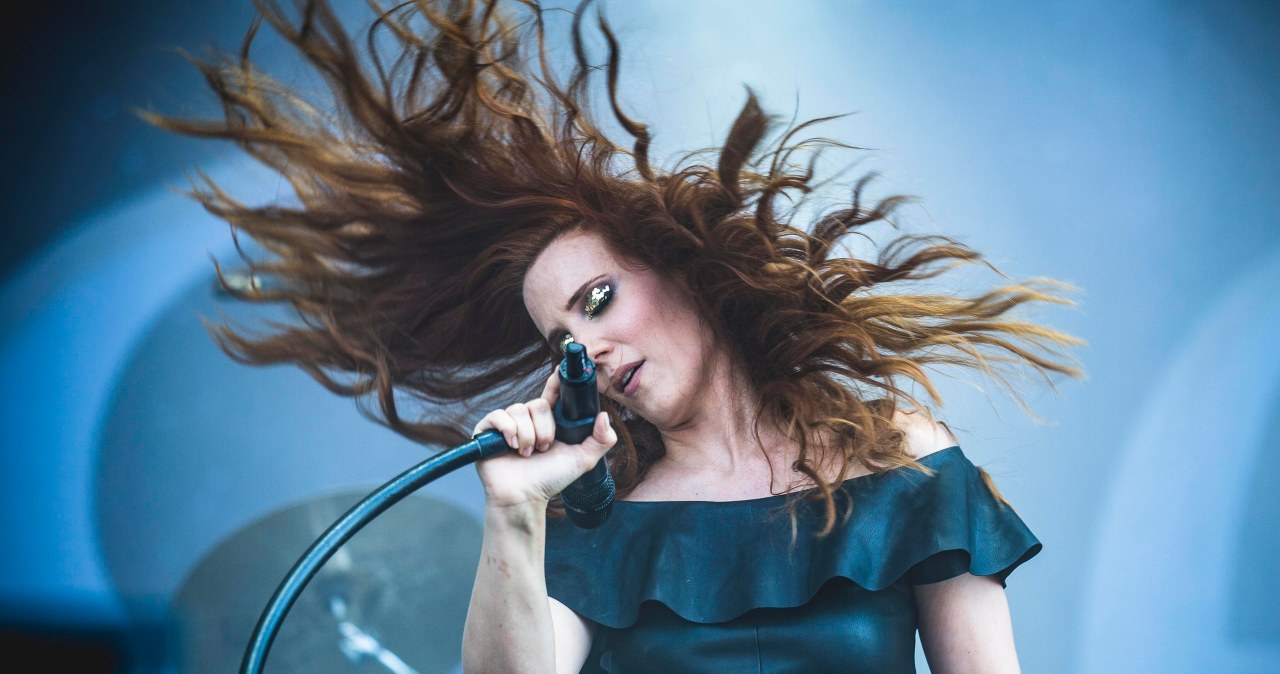 Metalowo, epicko i orientalnie. Simone Simons z grupy Epica debiutuje ...