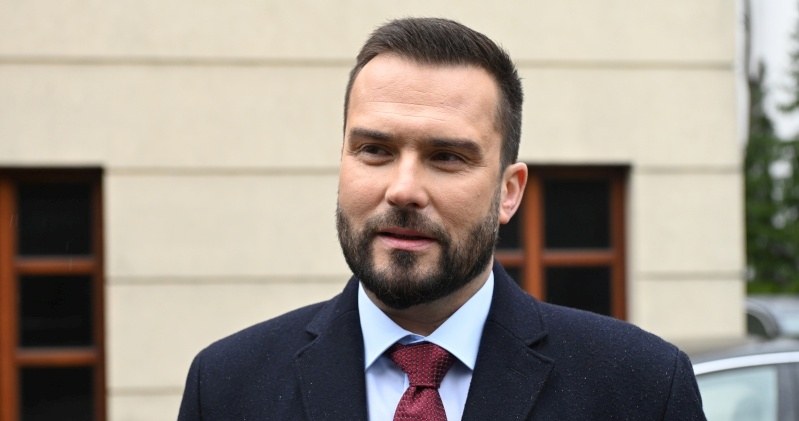 "Komisarz Alex": Odcinek 10/Seria 21. Nowy bohater namiesza. Nawet Alex ...