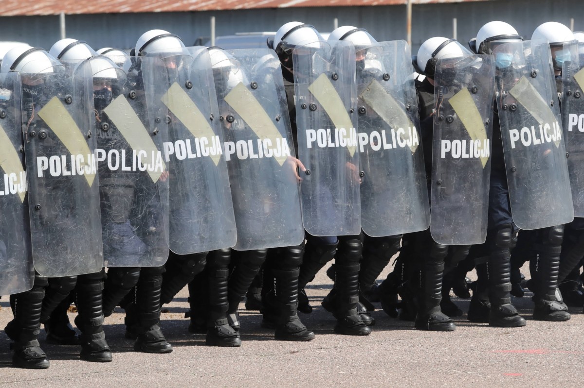 Policjanci wesprą SG i wojsko przy zaporze. Jest decyzja - RMF 24