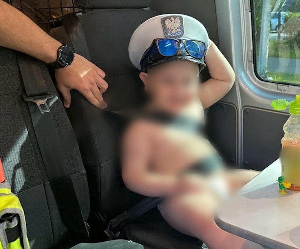 3-latek w samej pieluszce przyszedł na stację paliw. Ojciec spał w mieszkaniu - RMF 24