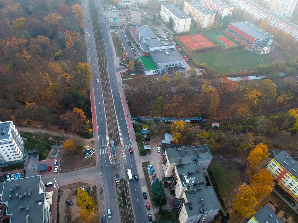 Rusza remont al. Powstańców Wielkopolskich. Utrudnienia na Pomorzanach - RMF 24
