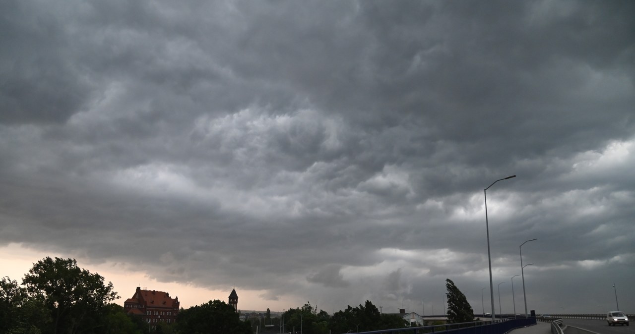 Alert RCB dla dziesięciu województw. Nadchodzą nawałnice - Wydarzenia w ... Alert RCB dla dziesięciu województw. Nadchodzą nawałnice - Wydarzenia w ...