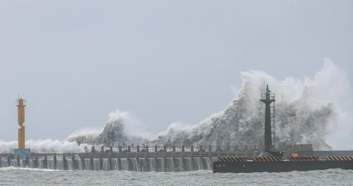 Azja. Tajfun Gaemi nad Tajwanem. Filipiny zalane. Chiny w gotowości ...