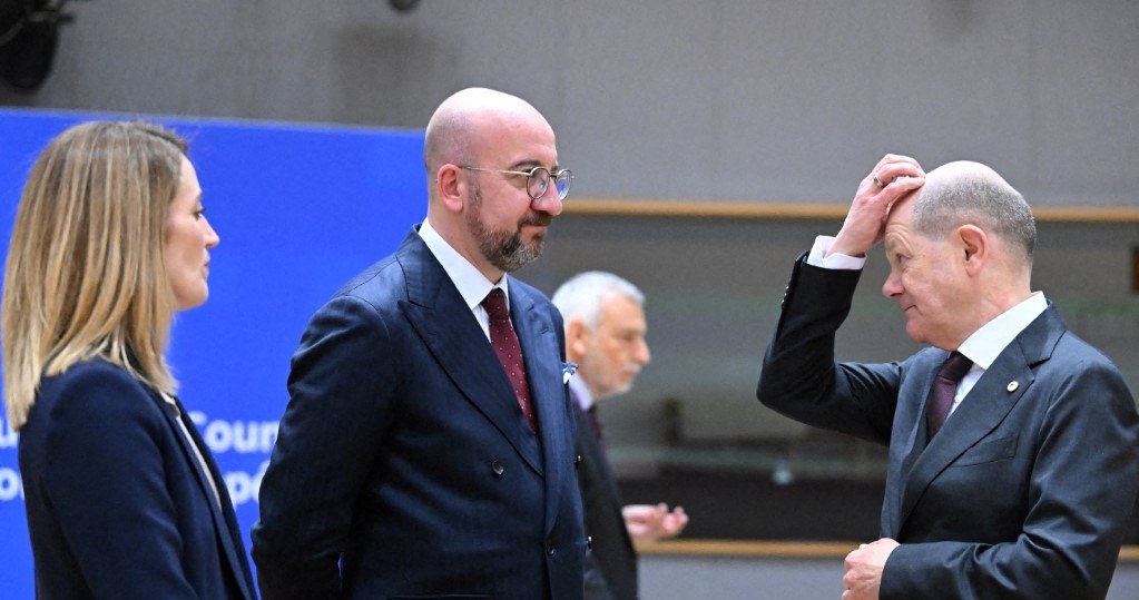 UE. Olaf Scholz irytuje partnerów w UE. Niemcy "moralnie zbankrutowały ...