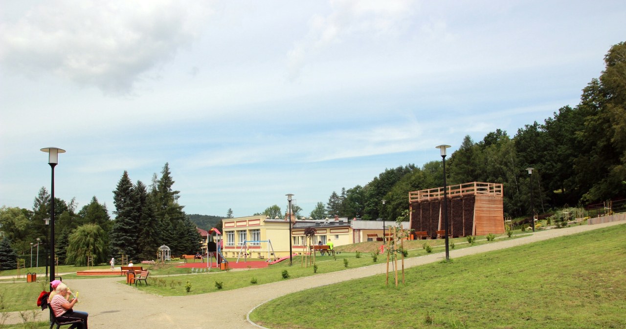 Uzdrowisko Wapienne — gdzie leży, z czego słynie, surowce naturalne ...