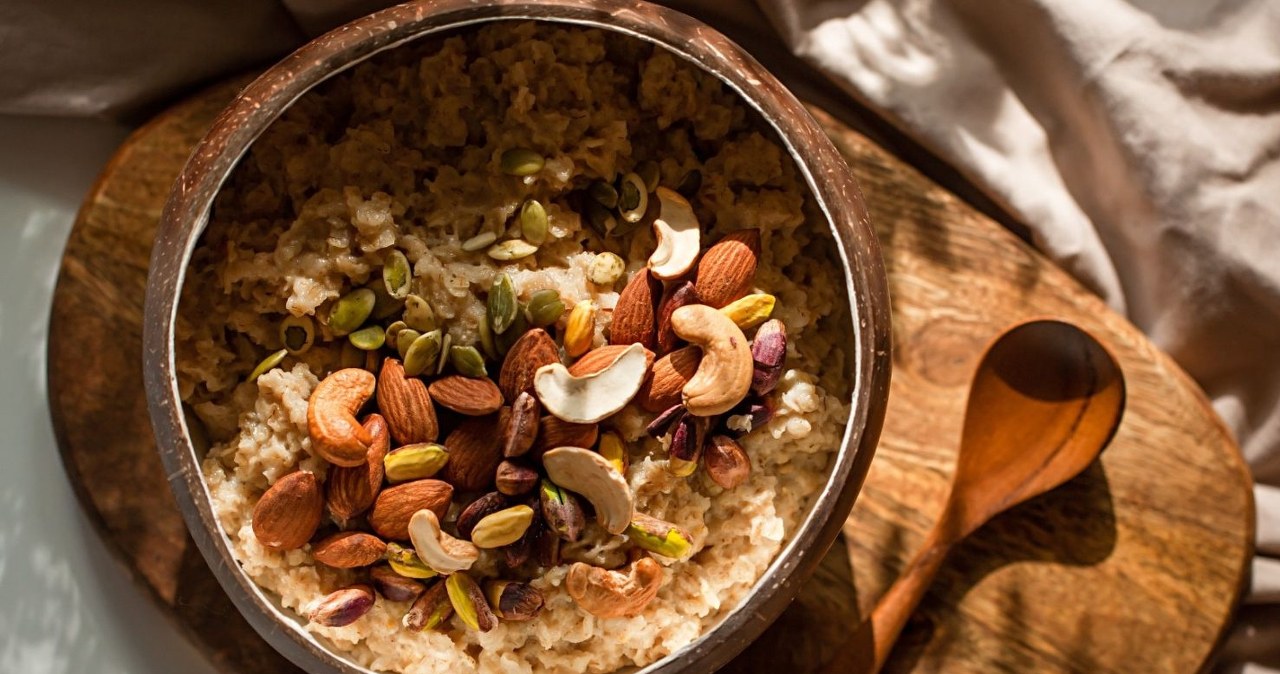 Owsianka z kaszy manny po syryjsku - TerazGotuje.pl