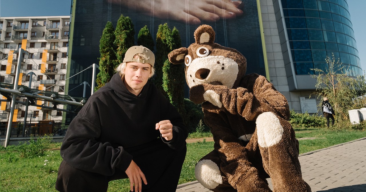 Łatwogang przejmuje Plusha! Wprowadza “Łatwofertę” - GeekWeek w INTERIA.PL