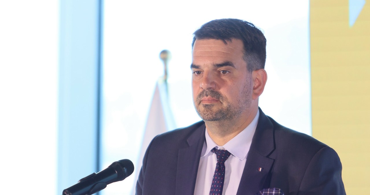 Jacek Tomczak wezwany w trybie pilnym do Ministerstwa Rozwoju. W tle doniesienia mediów ...