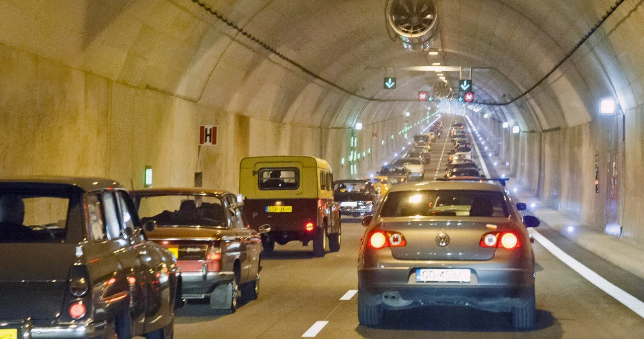 Tunel pod Martwą Wisłą zamknięty. Spore utrudnienia dla kierowców - Motoryzacja w INTERIA.PL